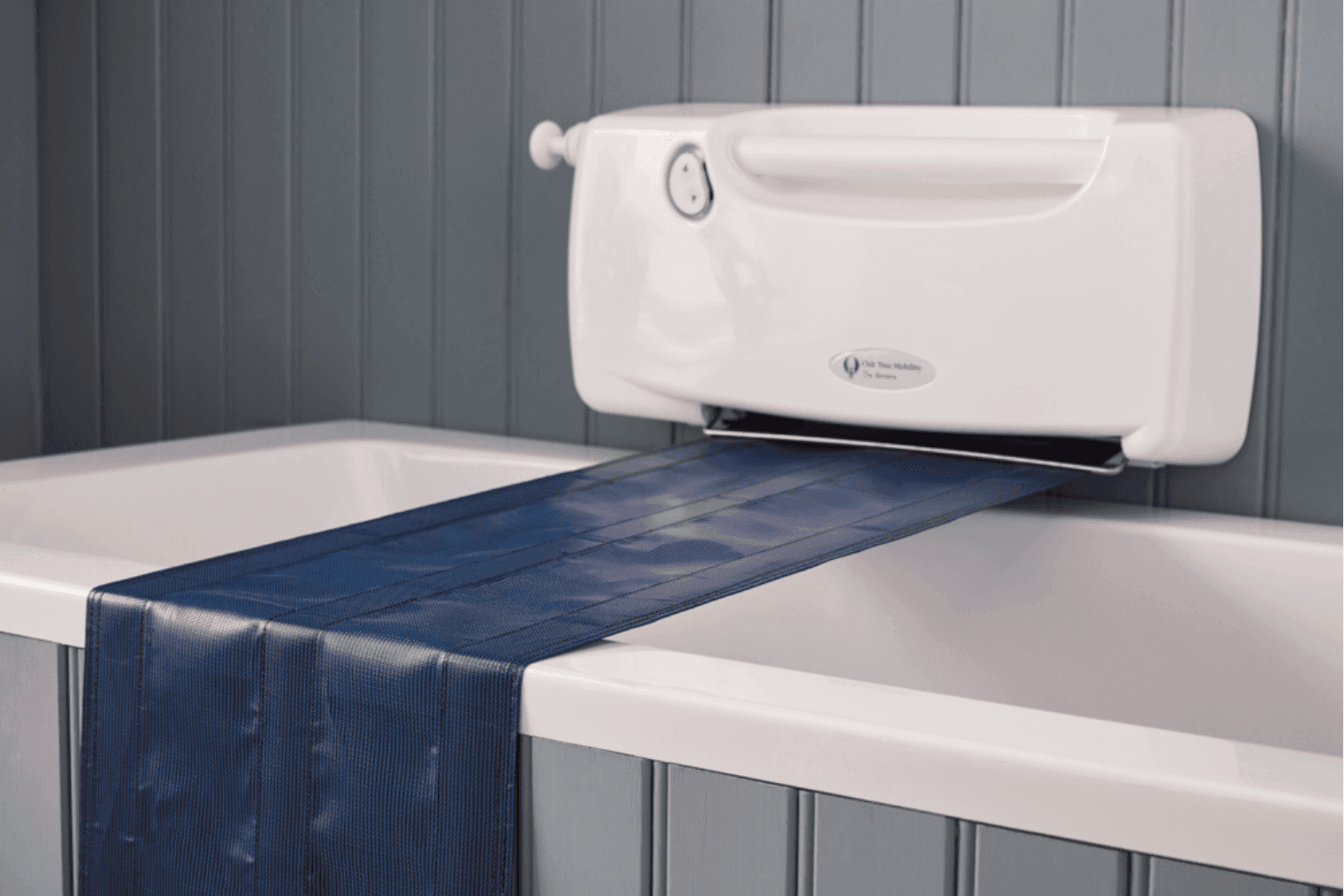 Top bath aids for getting in and out of the bath | Oak Tree Mobility