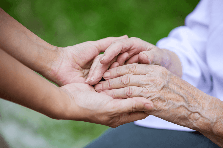 How to help someone with mobility issues | Oak Tree Mobility